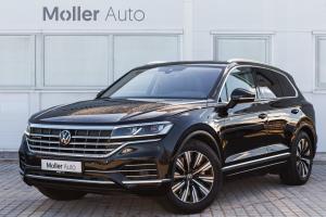 Black Volkswagen Touareg 2021 in Ventspils, with an engine capacity of 3.00 L and mileage of 77 thousand km for 36000 €, photo  on AUTOMOTO.COM.LV