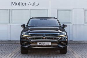Black Volkswagen Touareg 2021 in Ventspils, with an engine capacity of 3.00 L and mileage of 77 thousand km for 36000 €, photo 9 on AUTOMOTO.COM.LV