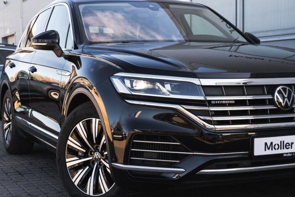 Black Volkswagen Touareg 2021 in Ventspils, with an engine capacity of 3.00 L and mileage of 77 thousand km for 36000 €, photo 11 on AUTOMOTO.COM.LV
