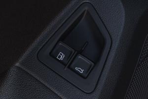 Black Volkswagen Touareg 2021 in Ventspils, with an engine capacity of 3.00 L and mileage of 77 thousand km for 36000 €, photo 33 on AUTOMOTO.COM.LV