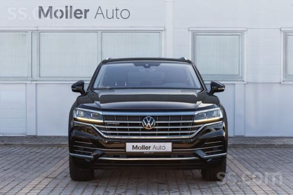 Black Volkswagen Touareg 2021 in Ventspils, with an engine capacity of 3.00 L and mileage of 77 thousand km for 36000 €, photo 9 on AUTOMOTO.COM.LV