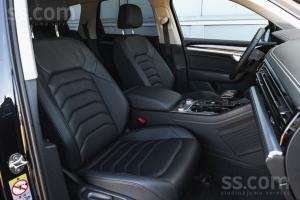 Melns Volkswagen Touareg 2021 Ventspils, ar dzinēja tilpumu 3.00 L un nobraukumu 77 tūkst. km par 36000 €, foto 19 vietnē AUTOMOTO.COM.LV