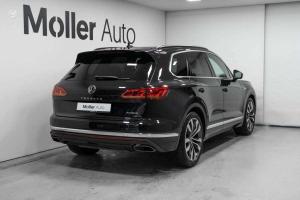 Melns Volkswagen Touareg 2022 Viļņa, ar dzinēja tilpumu 3.00 L un nobraukumu 129 tūkst. km par 45500 €, foto 4 vietnē AUTOMOTO.COM.LV