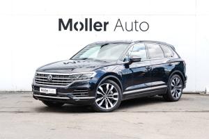 Black Volkswagen Touareg 2022 in Riga, with an engine capacity of 3.00 L and mileage of 107 thousand km for 44900 €, photo  on AUTOMOTO.COM.LV