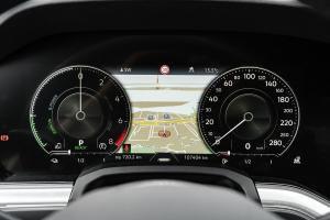 Black Volkswagen Touareg 2022 in Riga, with an engine capacity of 3.00 L and mileage of 107 thousand km for 44900 €, photo 22 on AUTOMOTO.COM.LV