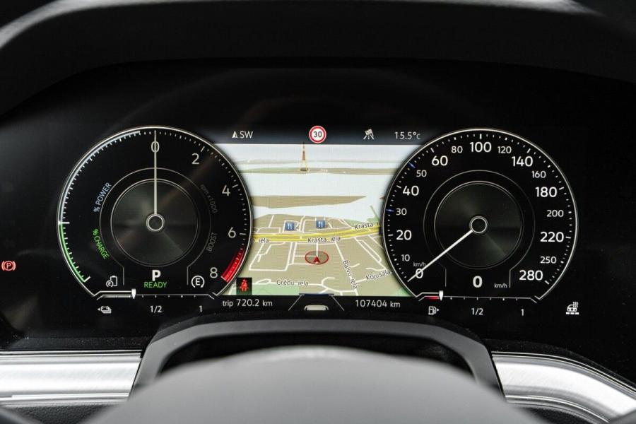 Black Volkswagen Touareg 2022 in Riga, with an engine capacity of 3.00 L and mileage of 107 thousand km for 44900 €, photo 22 on AUTOMOTO.COM.LV