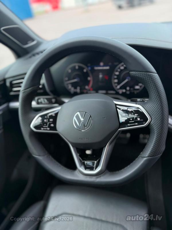 Black Volkswagen Touareg 2022 in Tallinn, with an engine capacity of 3.00 L and mileage of 112 thousand km for 48900 €, photo 4 on AUTOMOTO.COM.LV