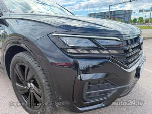 Melns Volkswagen Touareg 2022 Tallina, ar dzinēja tilpumu 3.00 L un nobraukumu 112 tūkst. km par 48900 €, foto 8 vietnē AUTOMOTO.COM.LV