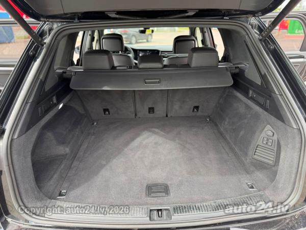 Black Volkswagen Touareg 2022 in Tallinn, with an engine capacity of 3.00 L and mileage of 112 thousand km for 48900 €, photo 9 on AUTOMOTO.COM.LV