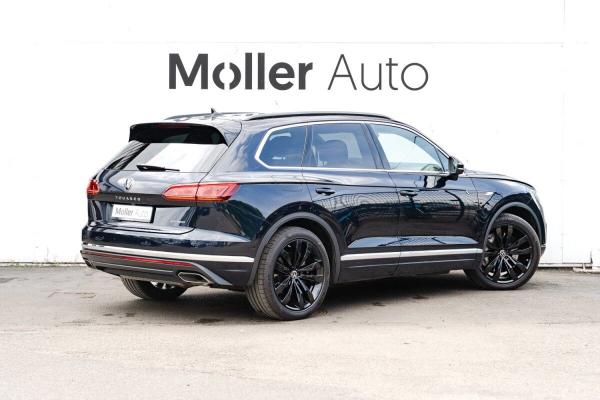 Melns Volkswagen Touareg 2022 Rīga, ar dzinēja tilpumu 3.00 L un nobraukumu 67 tūkst. km par 45000 €, foto 4 vietnē AUTOMOTO.COM.LV