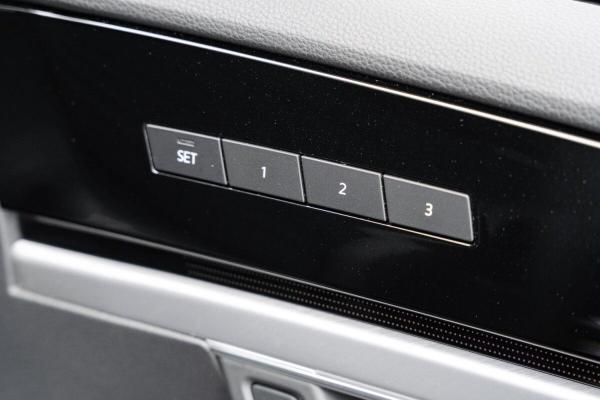 Melns Volkswagen Touareg 2022 Rīga, ar dzinēja tilpumu 3.00 L un nobraukumu 67 tūkst. km par 45000 €, foto 7 vietnē AUTOMOTO.COM.LV