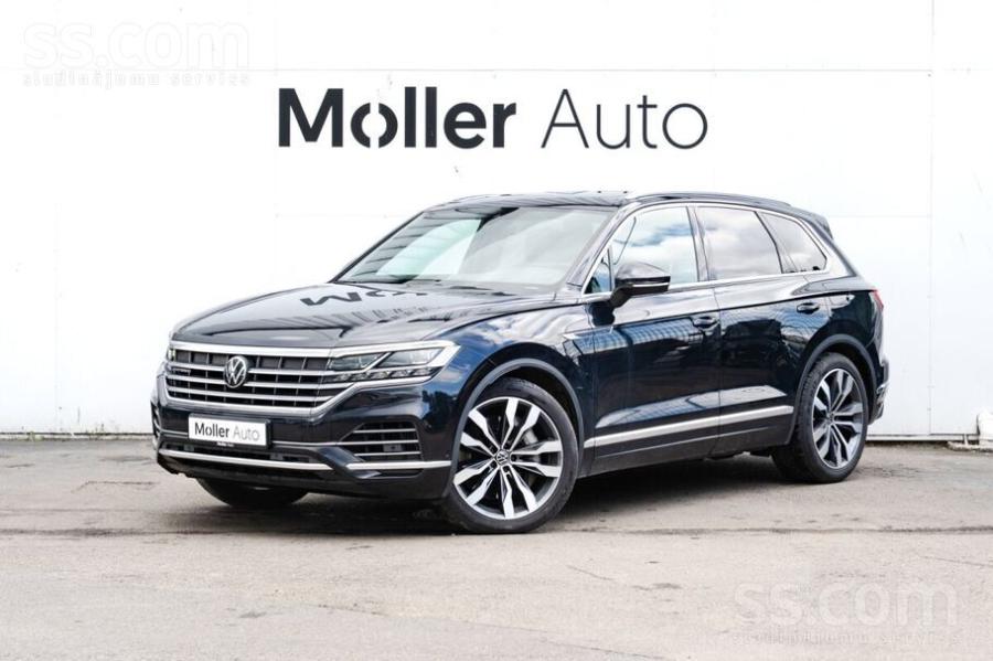 Melns Volkswagen Touareg 2022 Rīga, ar dzinēja tilpumu 3.00 L un nobraukumu 107 tūkst. km par 42450 €, foto 1 vietnē AUTOMOTO.COM.LV