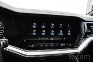 Melns Volkswagen Touareg 2022 Rīga, ar dzinēja tilpumu 3.00 L un nobraukumu 107 tūkst. km par 42450 €, foto 26 vietnē AUTOMOTO.COM.LV