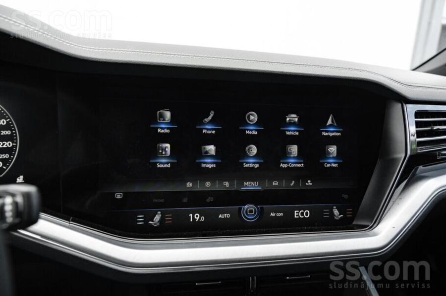 Melns Volkswagen Touareg 2022 Rīga, ar dzinēja tilpumu 3.00 L un nobraukumu 107 tūkst. km par 42450 €, foto 26 vietnē AUTOMOTO.COM.LV