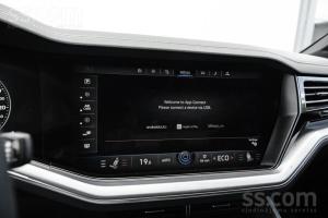 Melns Volkswagen Touareg 2022 Rīga, ar dzinēja tilpumu 3.00 L un nobraukumu 107 tūkst. km par 42450 €, foto 27 vietnē AUTOMOTO.COM.LV