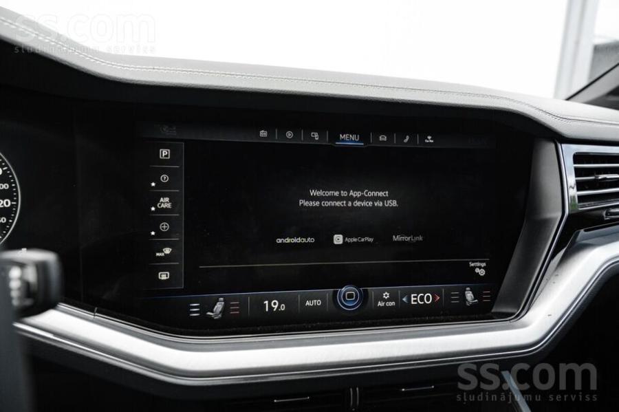 Melns Volkswagen Touareg 2022 Rīga, ar dzinēja tilpumu 3.00 L un nobraukumu 107 tūkst. km par 42450 €, foto 27 vietnē AUTOMOTO.COM.LV