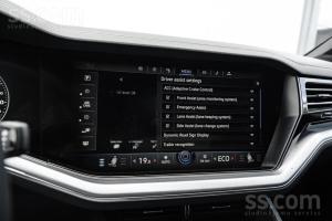 Melns Volkswagen Touareg 2022 Rīga, ar dzinēja tilpumu 3.00 L un nobraukumu 107 tūkst. km par 42450 €, foto 30 vietnē AUTOMOTO.COM.LV