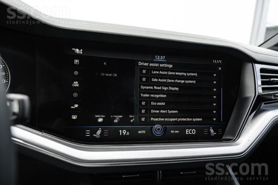 Melns Volkswagen Touareg 2022 Rīga, ar dzinēja tilpumu 3.00 L un nobraukumu 107 tūkst. km par 42450 €, foto 31 vietnē AUTOMOTO.COM.LV