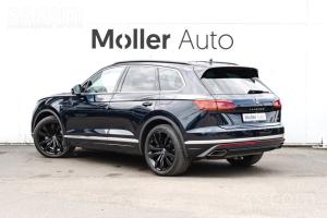Melns Volkswagen Touareg 2022 Rīga, ar dzinēja tilpumu 3.00 L un nobraukumu 67 tūkst. km par 44150 €, foto 4 vietnē AUTOMOTO.COM.LV