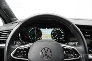 Melns Volkswagen Touareg 2022 Rīga, ar dzinēja tilpumu 3.00 L un nobraukumu 67 tūkst. km par 44150 €, foto 21 vietnē AUTOMOTO.COM.LV