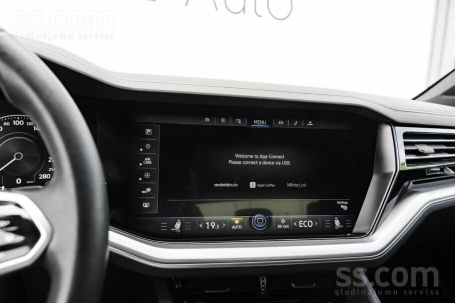 Melns Volkswagen Touareg 2022 Rīga, ar dzinēja tilpumu 3.00 L un nobraukumu 67 tūkst. km par 44150 €, foto 26 vietnē AUTOMOTO.COM.LV