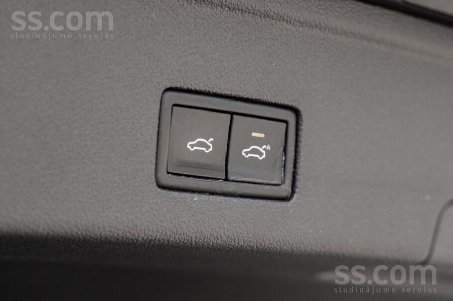 Melns Volkswagen Touareg 2022 Rīga, ar dzinēja tilpumu 3.00 L un nobraukumu 67 tūkst. km par 44150 €, foto 33 vietnē AUTOMOTO.COM.LV