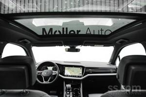 Melns Volkswagen Touareg 2022 Rīga, ar dzinēja tilpumu 3.00 L un nobraukumu 67 tūkst. km par 44150 €, foto 36 vietnē AUTOMOTO.COM.LV