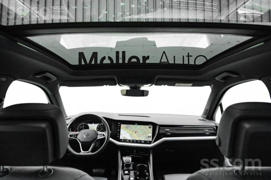Melns Volkswagen Touareg 2022 Rīga, ar dzinēja tilpumu 3.00 L un nobraukumu 67 tūkst. km par 44150 €, foto 36 vietnē AUTOMOTO.COM.LV