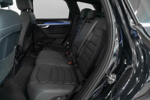 Black Volkswagen Touareg 2022 in Vilnius, with an engine capacity of 3.00 L and mileage of 108 thousand km for 43900 €, photo 28 on AUTOMOTO.COM.LV