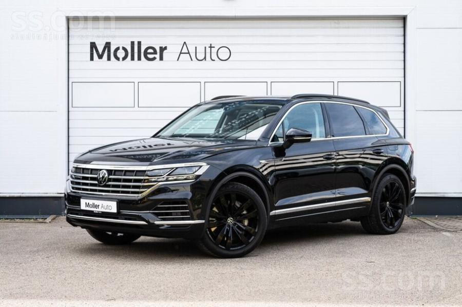 Melns Volkswagen Touareg 2022 Rīga, ar dzinēja tilpumu 3.00 L un nobraukumu 106 tūkst. km par 43950 €, foto 1 vietnē AUTOMOTO.COM.LV