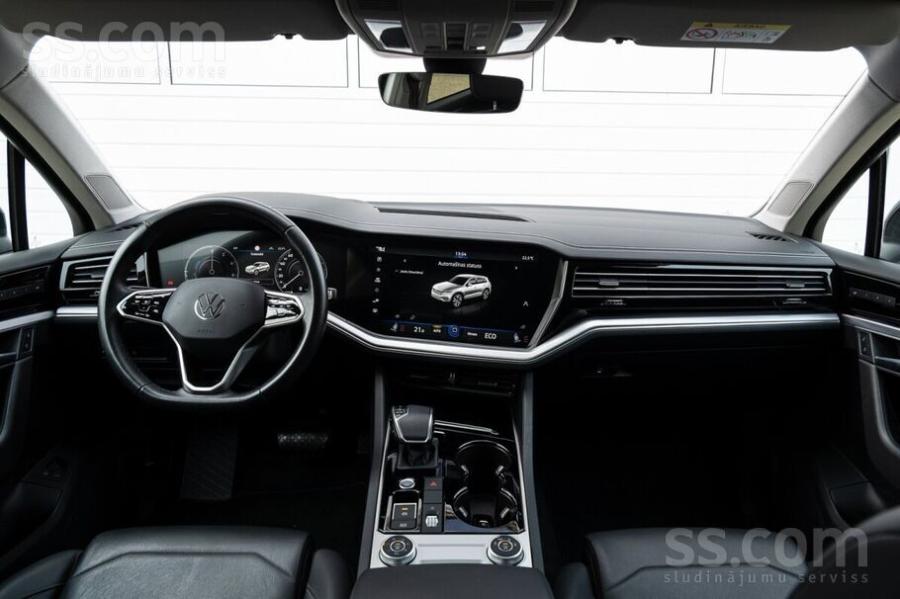 Melns Volkswagen Touareg 2022 Rīga, ar dzinēja tilpumu 3.00 L un nobraukumu 106 tūkst. km par 43950 €, foto 10 vietnē AUTOMOTO.COM.LV