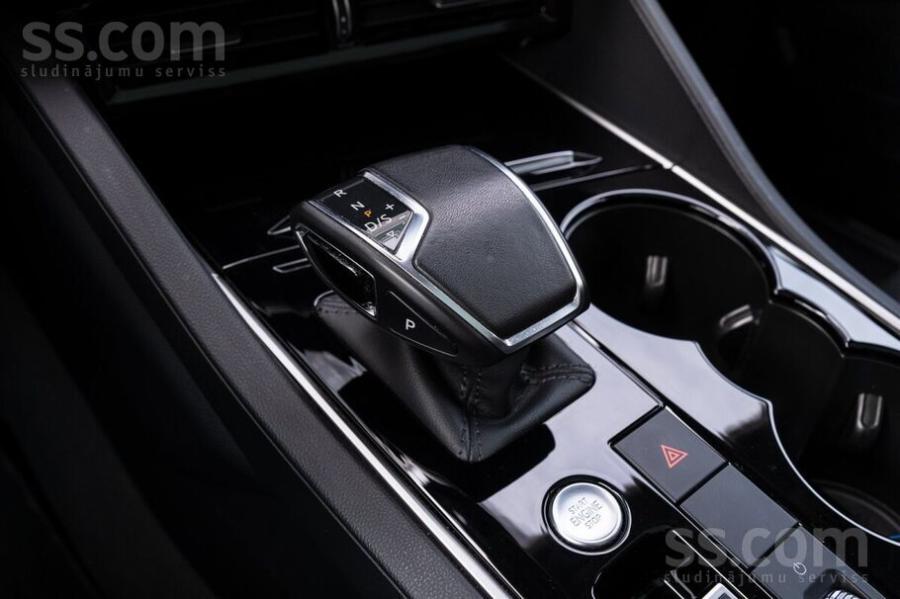 Melns Volkswagen Touareg 2022 Rīga, ar dzinēja tilpumu 3.00 L un nobraukumu 106 tūkst. km par 43950 €, foto 16 vietnē AUTOMOTO.COM.LV