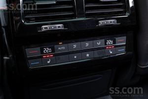 Melns Volkswagen Touareg 2022 Rīga, ar dzinēja tilpumu 3.00 L un nobraukumu 106 tūkst. km par 43950 €, foto 24 vietnē AUTOMOTO.COM.LV