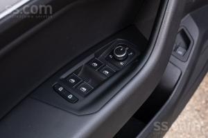 Melns Volkswagen Touareg 2022 Rīga, ar dzinēja tilpumu 3.00 L un nobraukumu 106 tūkst. km par 43950 €, foto 25 vietnē AUTOMOTO.COM.LV
