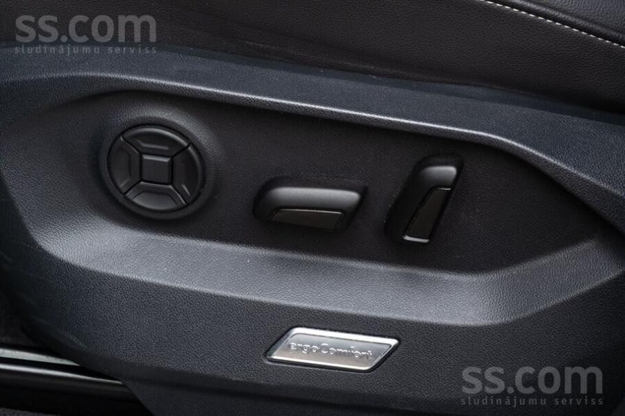 Melns Volkswagen Touareg 2022 Rīga, ar dzinēja tilpumu 3.00 L un nobraukumu 106 tūkst. km par 43950 €, foto 27 vietnē AUTOMOTO.COM.LV