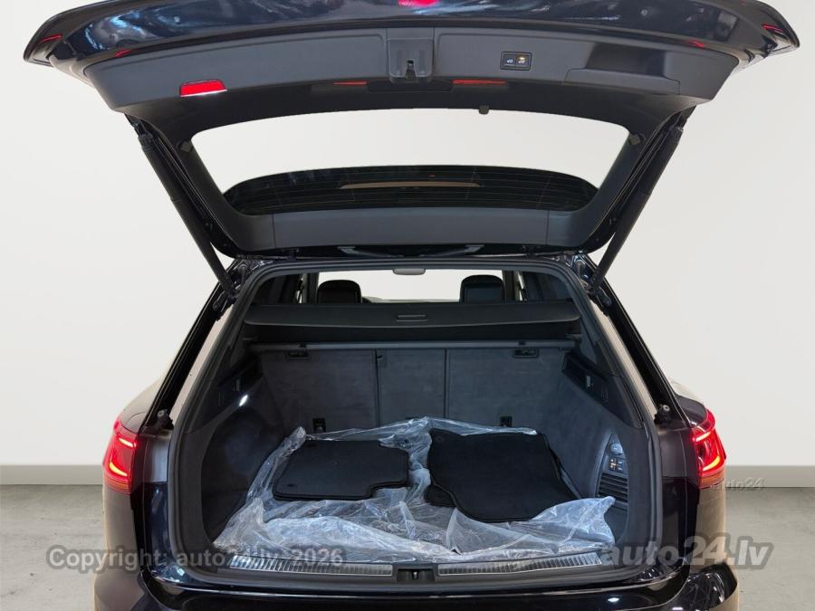 Black Volkswagen Touareg 2022 in Tallinn, with an engine capacity of 3.00 L and mileage of 118 thousand km for 47900 €, photo 15 on AUTOMOTO.COM.LV