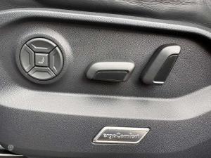 Black Volkswagen Touareg 2023 in Vilnius, with an engine capacity of 3.00 L and mileage of 182 thousand km for 38200 €, photo 19 on AUTOMOTO.COM.LV