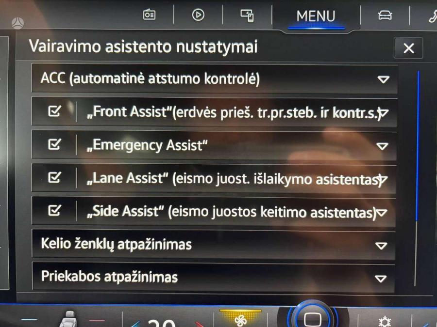 Black Volkswagen Touareg 2023 in Vilnius, with an engine capacity of 3.00 L and mileage of 182 thousand km for 38200 €, photo 38 on AUTOMOTO.COM.LV