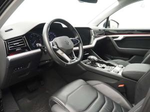 Melns Volkswagen Touareg 2023 Viļņa, ar dzinēja tilpumu 2.97 L un nobraukumu 137 tūkst. km par 39500 €, foto 11 vietnē AUTOMOTO.COM.LV
