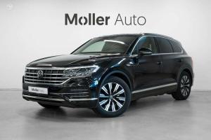 Black Volkswagen Touareg 2023 in Vilnius, with an engine capacity of 3.00 L and mileage of 118 thousand km for 46900 €, photo  on AUTOMOTO.COM.LV