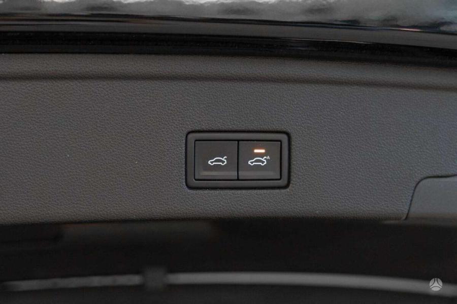Black Volkswagen Touareg 2023 in Vilnius, with an engine capacity of 3.00 L and mileage of 118 thousand km for 46900 €, photo 31 on AUTOMOTO.COM.LV