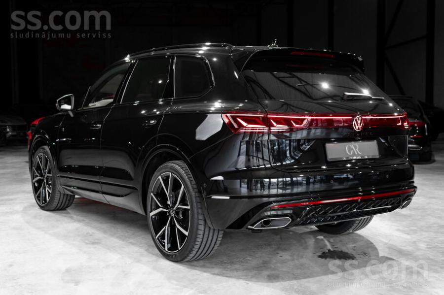 Melns Volkswagen Touareg 2024 Rīga, ar dzinēja tilpumu 3.00 L un nobraukumu 6 tūkst. km par 77440 €, foto 6 vietnē AUTOMOTO.COM.LV