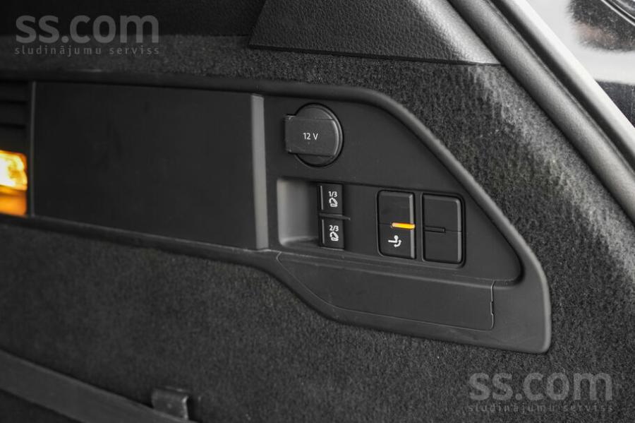 Black Volkswagen Touareg 2024 in Ogre, with an engine capacity of 3.00 L and mileage of 310 thousand km for 14900 €, photo 22 on AUTOMOTO.COM.LV