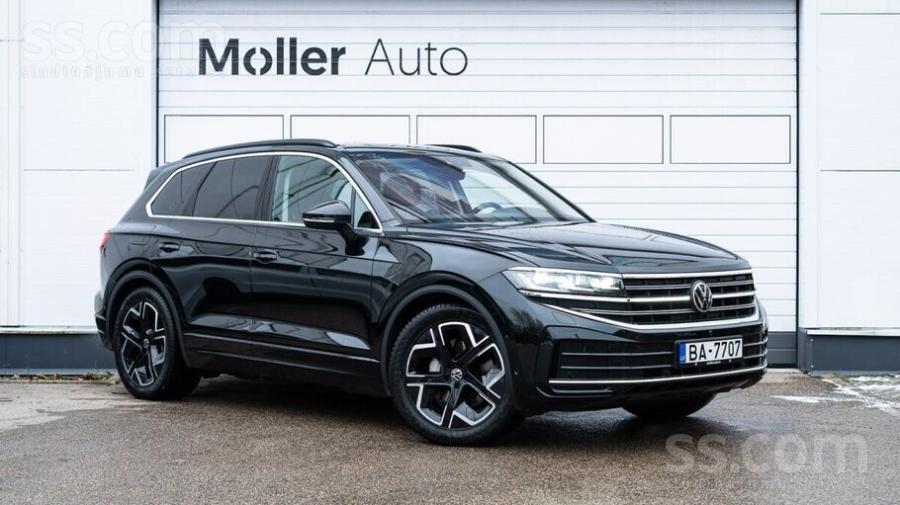 Black Volkswagen Touareg 2025 in Riga, with an engine capacity of 3.00 L and mileage of 15 thousand km for 63950 €, photo 3 on AUTOMOTO.COM.LV