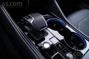 Black Volkswagen Touareg 2025 in Riga, with an engine capacity of 3.00 L and mileage of 15 thousand km for 63950 €, photo 16 on AUTOMOTO.COM.LV