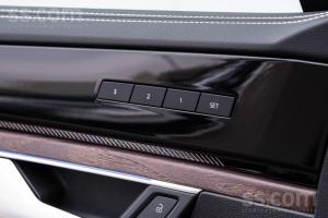 Black Volkswagen Touareg 2025 in Riga, with an engine capacity of 3.00 L and mileage of 15 thousand km for 63950 €, photo 21 on AUTOMOTO.COM.LV