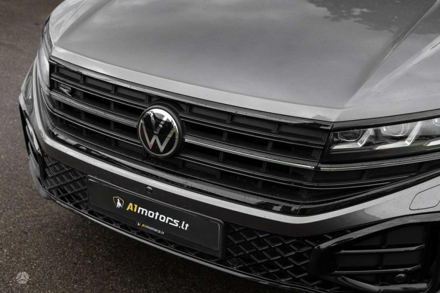 Melns Volkswagen Touareg 2025 Viļņa, ar dzinēja tilpumu 2.97 L un nobraukumu 24 tūkst. km par 68900 €, foto 8 vietnē AUTOMOTO.COM.LV