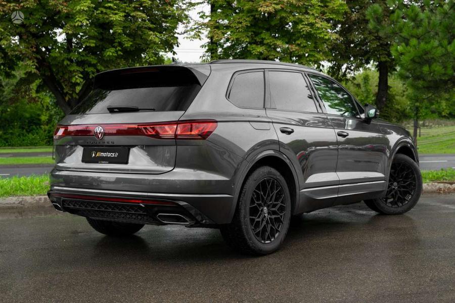 Melns Volkswagen Touareg 2025 Viļņa, ar dzinēja tilpumu 2.97 L un nobraukumu 24 tūkst. km par 68900 €, foto 11 vietnē AUTOMOTO.COM.LV
