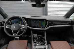 Melns Volkswagen Touareg 2025 Viļņa, ar dzinēja tilpumu 2.97 L un nobraukumu 24 tūkst. km par 68900 €, foto 19 vietnē AUTOMOTO.COM.LV