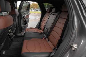 Melns Volkswagen Touareg 2025 Viļņa, ar dzinēja tilpumu 2.97 L un nobraukumu 24 tūkst. km par 68900 €, foto 21 vietnē AUTOMOTO.COM.LV
